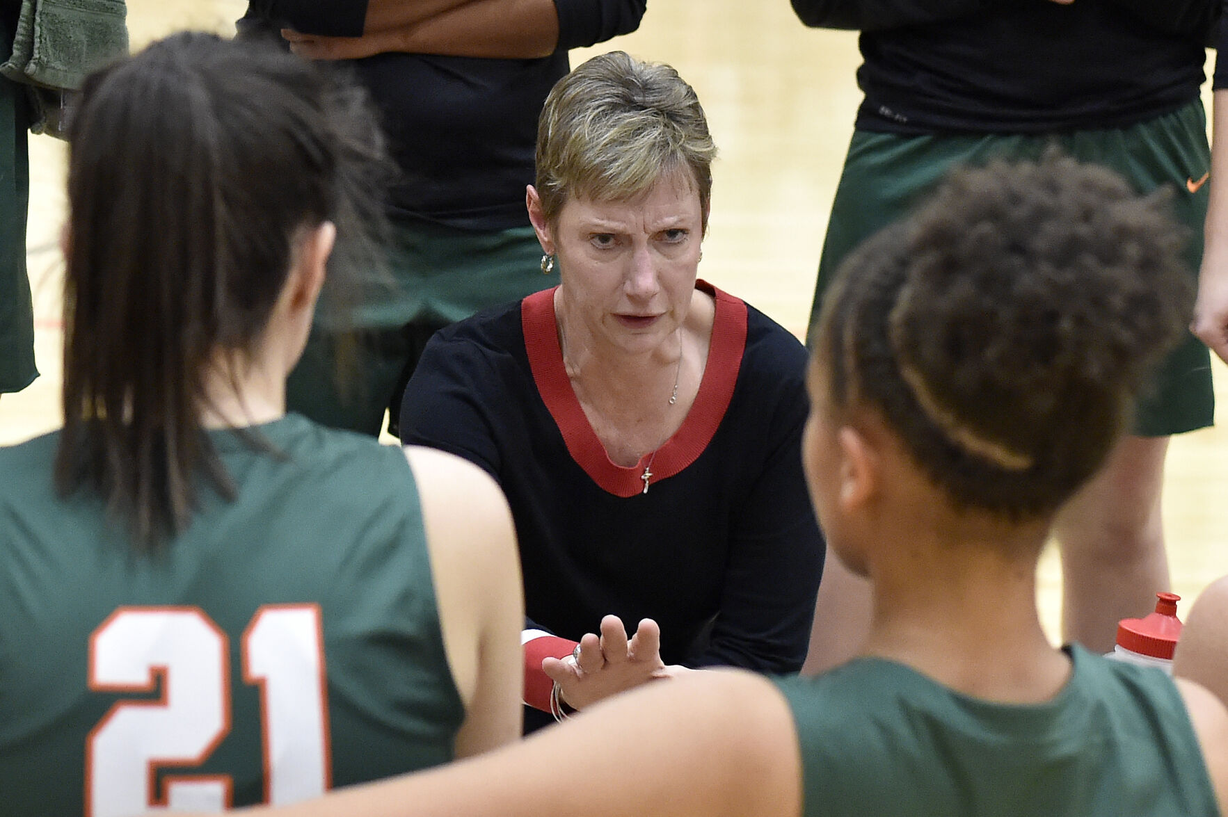 Basketball coaching legend Ellen Allen retires | News | fauquier.com