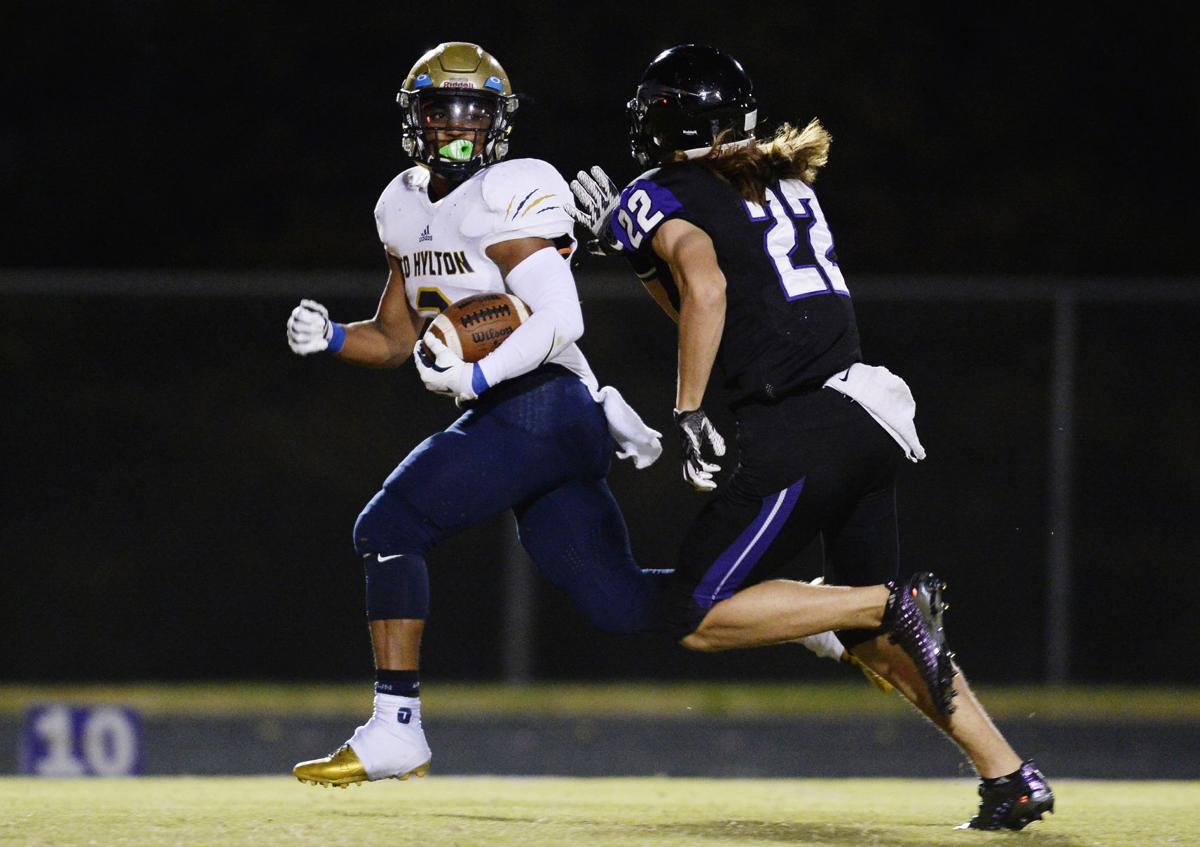 PHOTOS: Hylton vs. Battlefield football | Multimedia | fauquier.com