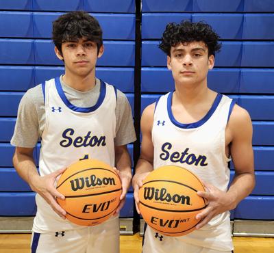 Warrenton brothers spark Seton School’s impressive start | Features & Events | fauquiernow.com
