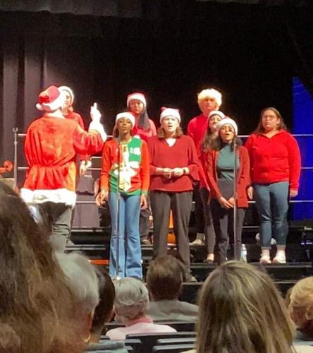 'Not a dry eye in the house:' Fauquier High School Choral Ensemble gets ...