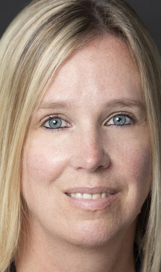 Amy Kaminski receives Mercy Award at hospital | Business | fauquiernow.com