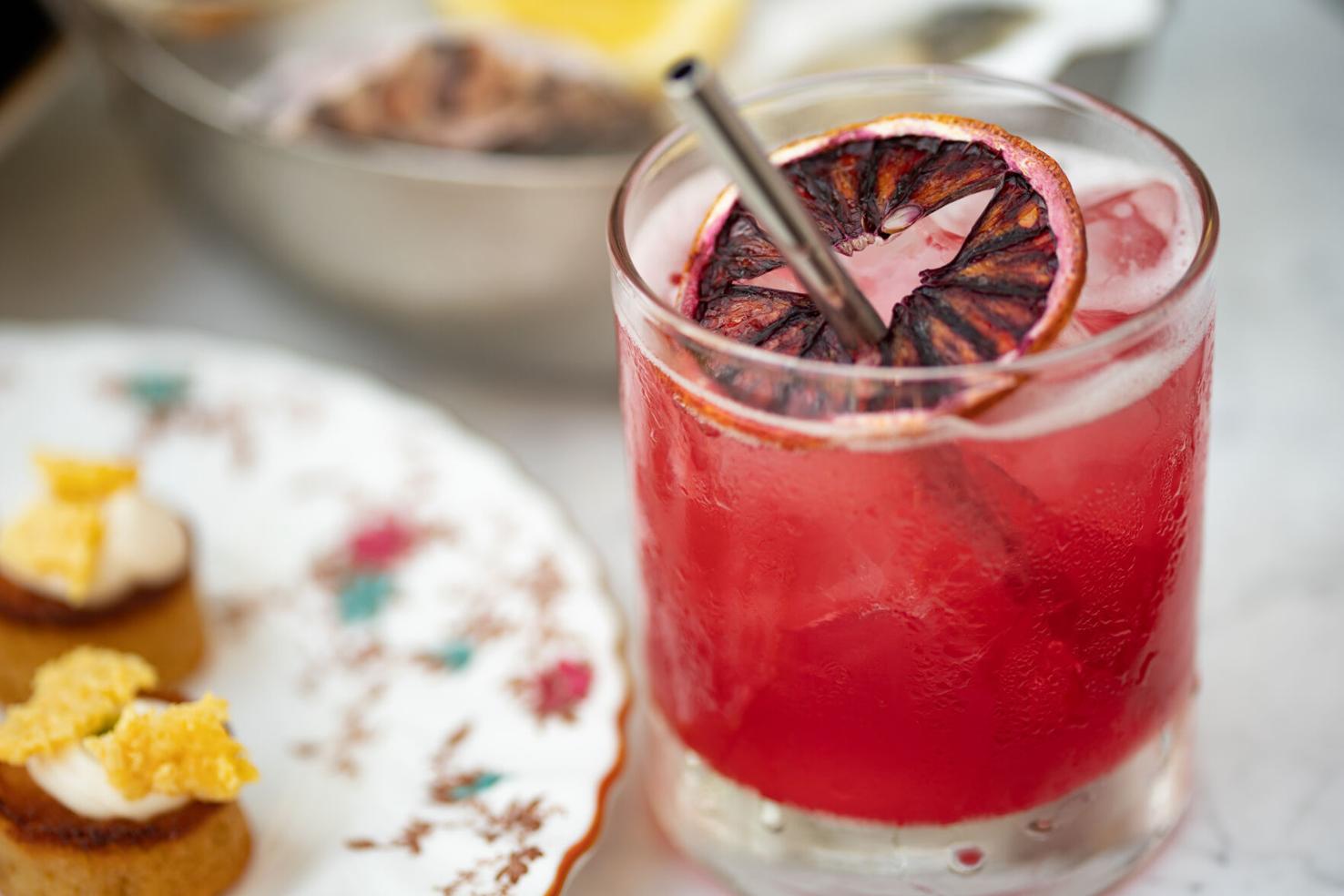 These St. Louis bars and restaurants offer the best happy hour specials