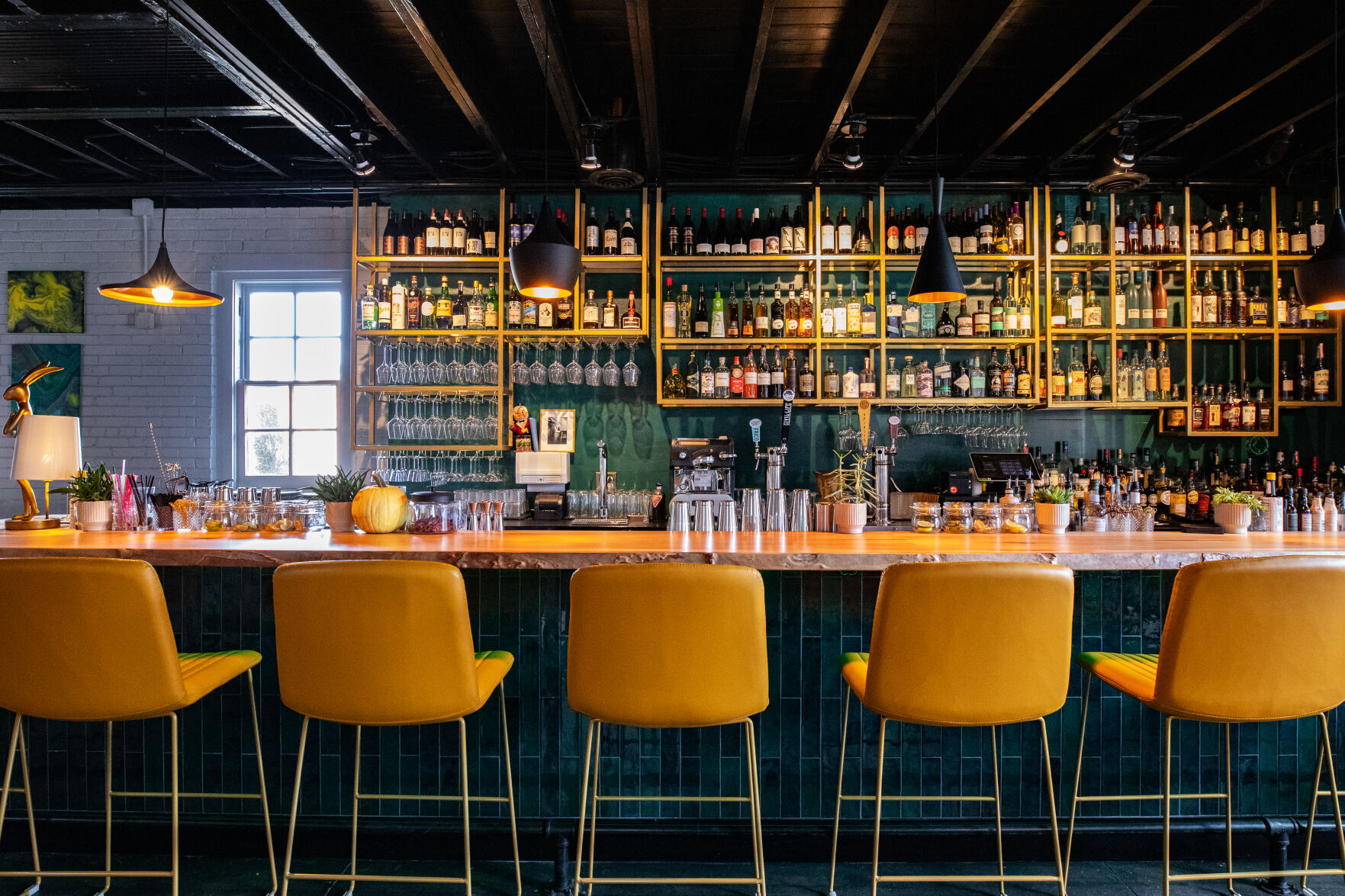 6 new (and new to you) happy hours to try around St. Louis
