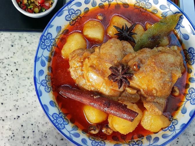 Tee Rak Thai brings authentic Thai food to St. Louis