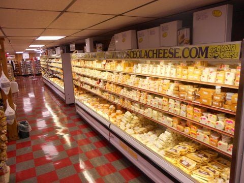 Osceola Cheese Offers A Tasting Smorgasbord Along Missouri S Highway 13