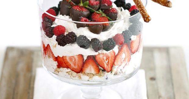 Sweet and Salty RumChata Cheesecake Trifle