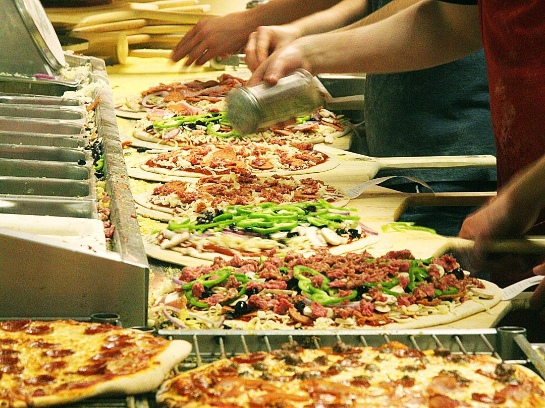 Pizza: Shakespeare's Pizza | Feast 50 | feastmagazine.com