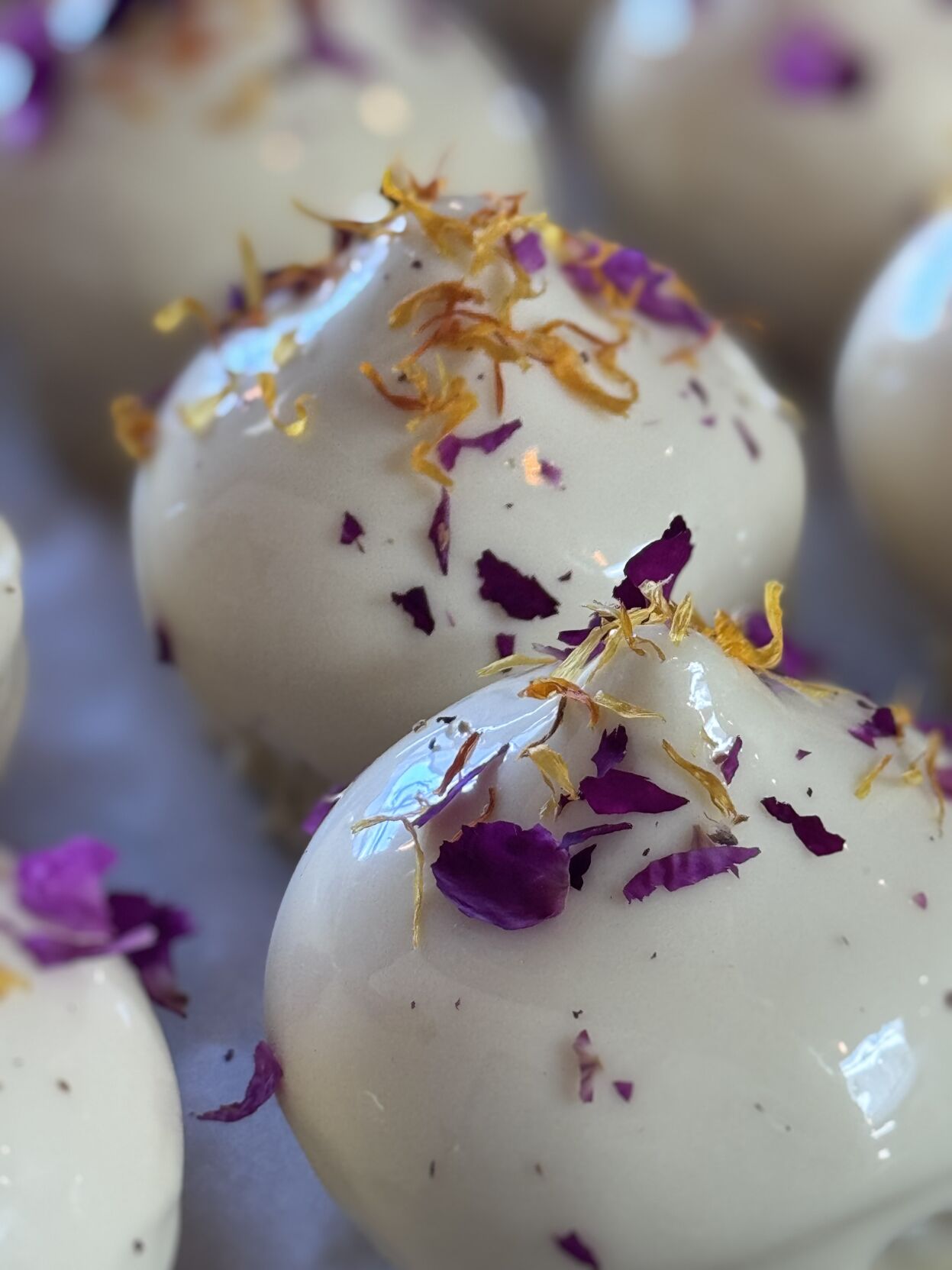 Jonathan Lorentzen Launches Bar Monde