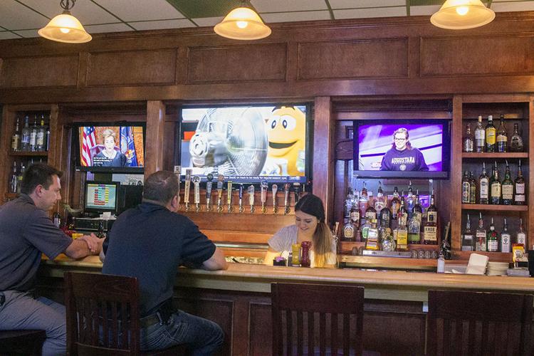 StackHouse Pub & Grill At Hog Hollow Now Open in Chesterfield