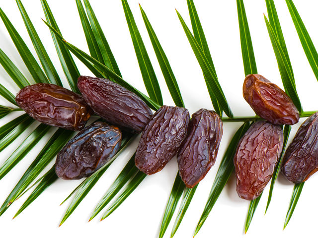 3 Ways to Use Dates, in Season September Through March