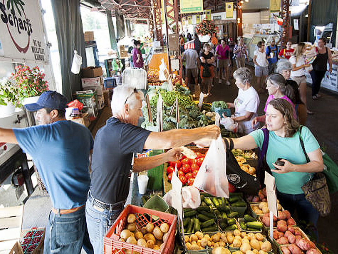 Farmers' Market: Soulard Farmers Market
