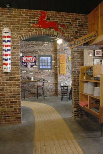 Shakespeare's Pizza Reopens in New Downtown Columbia Home