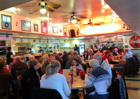 In Branson, Mel's Hard Luck Diner Is a Step Back in Time