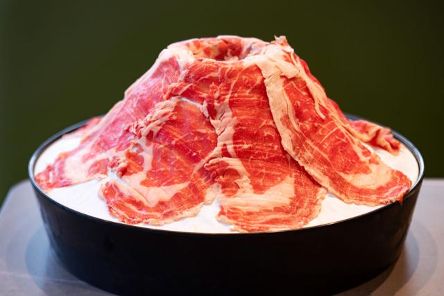 Umami Seasons cooks up Taiwanese-style hot pot on Delmar