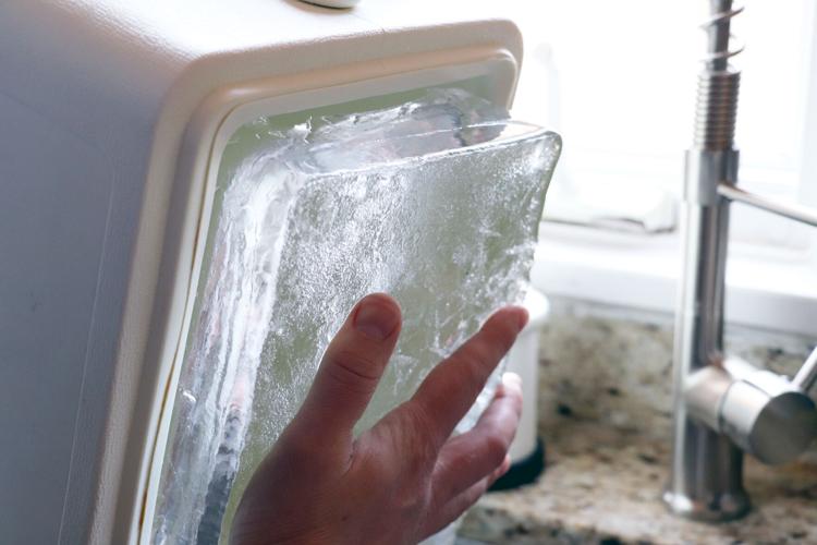 Love custom ice cubes for cocktails? Here's how to make them