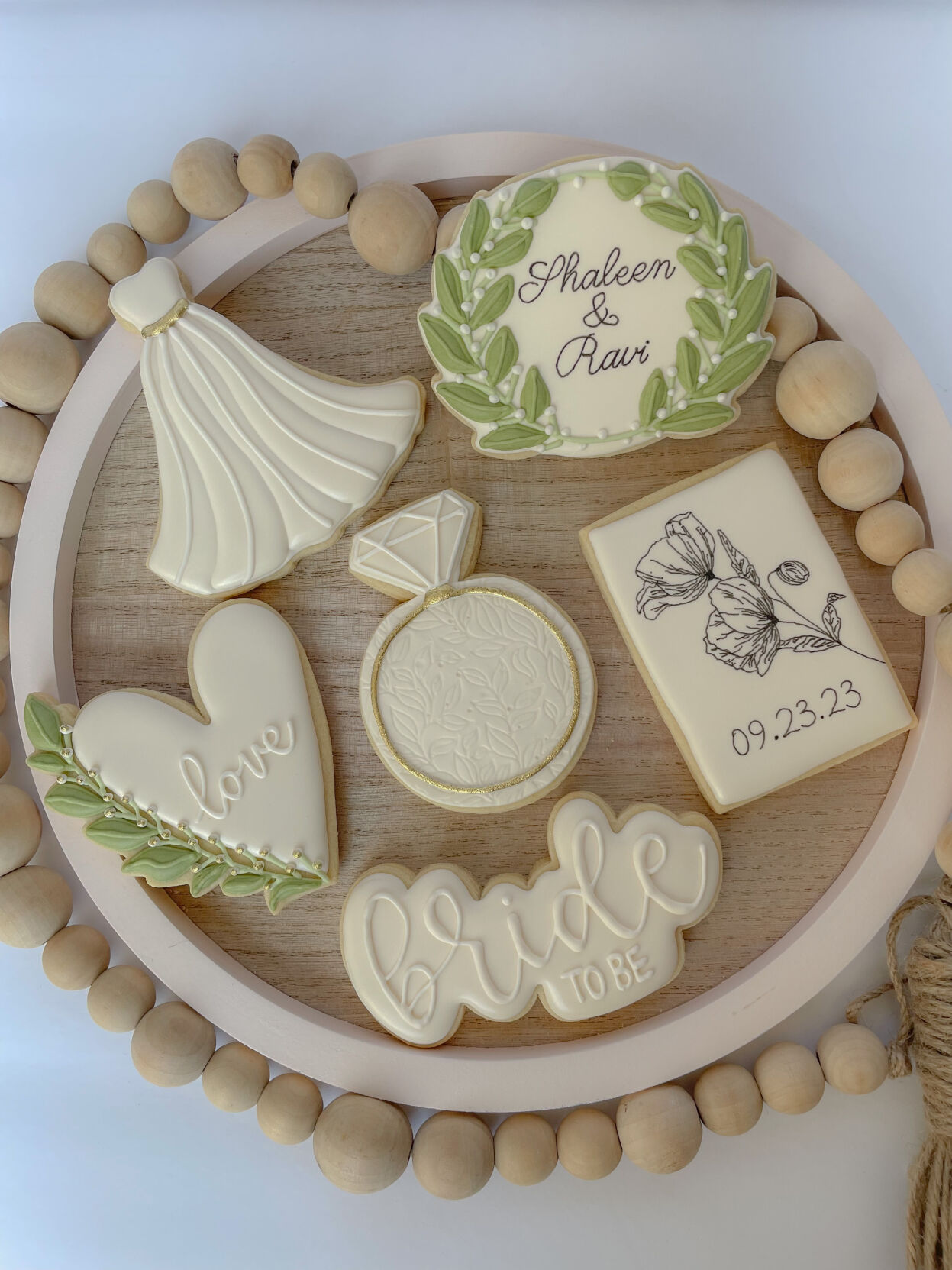 Lemon House Bakes crafts artful hand-decorated sugar cookies