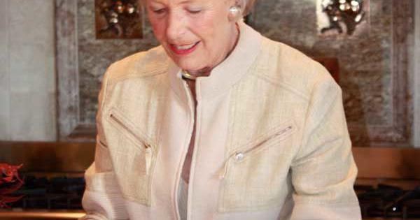 June 26, 2011 Jeanne Stuart VIP | Home Sales | finehomesandliving.com