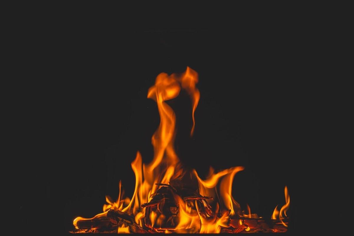 My Honest Review of the MagikFlame Electric Fireplace: Premium Quality ...
