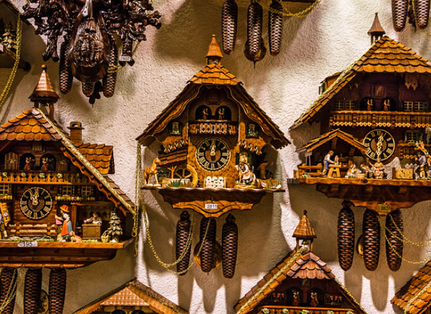 Black Forest Clocks: What Makes Them Unique | Home Design ...