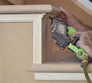 A Step-by-Step for Trimming Stairs | Featured | finehomesandliving.com