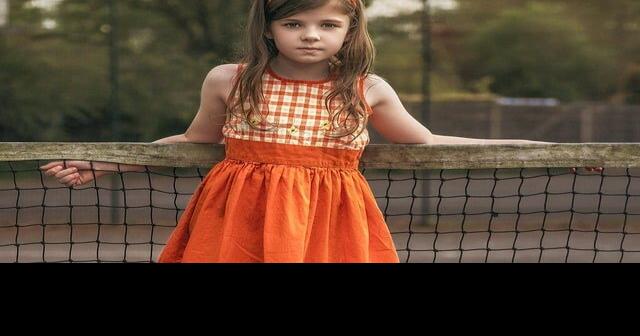 Elegance in Citrus: The Surprising Style of the Orange Evening Dress ...