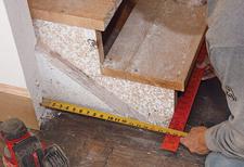 A Step-by-Step for Trimming Stairs | Featured | finehomesandliving.com