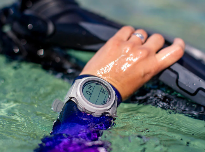 Finding the Best Dive Computers for the Scuba Diver in Your Family ...