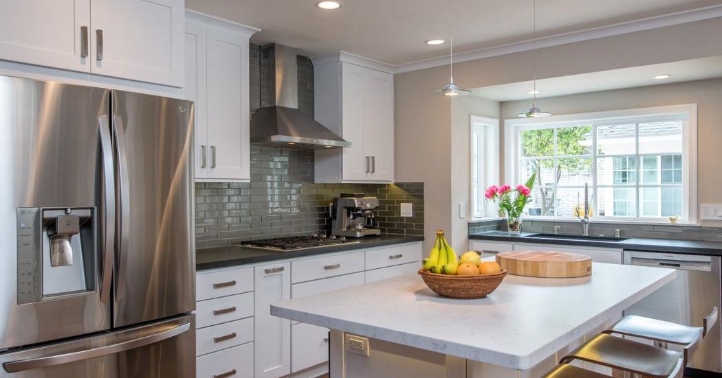 Transform Your Mediocre Kitchen Into A Modern Masterpiece | Featured ...