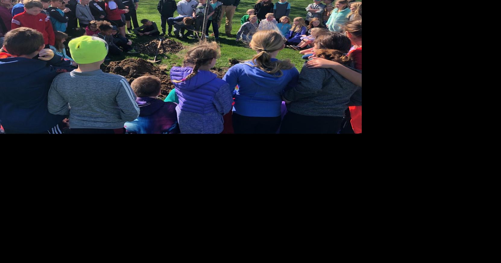 Brooklyn Elementary School students celebrate Arbor Day with tree ...