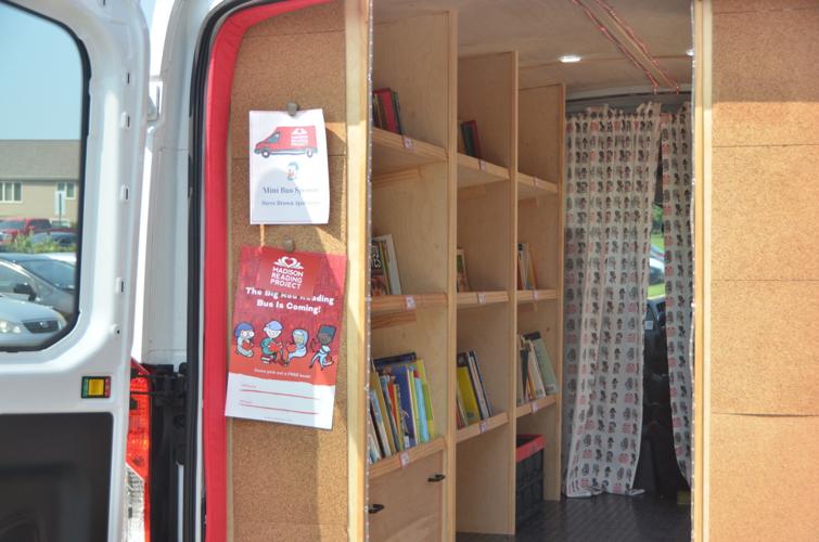Big Red Reading Bus visits Verona | SCHOOLS | fitchburgstar.com