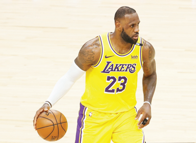 L.A. Lakers’ LeBron James switching jersey number back to No. 23 ...