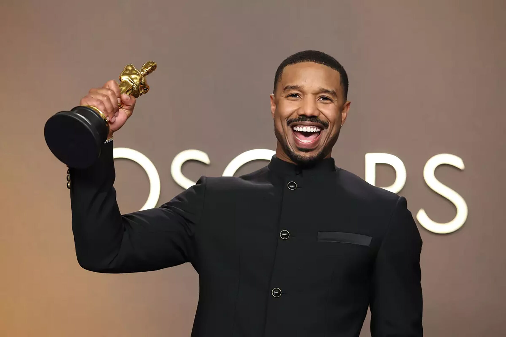 Michael B. Jordan pops in and then out of an In-N-Out after lead actor ...
