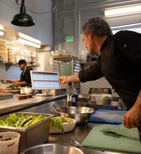 Clover Unveils New Kitchen Display System | The FSN Feed ...