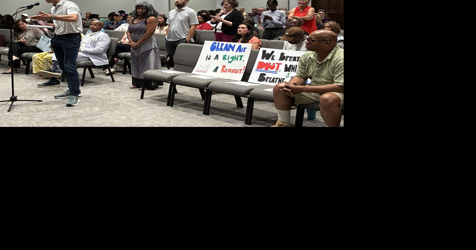 Rosharon-area residents (again) protest proposed concrete-crushing ...