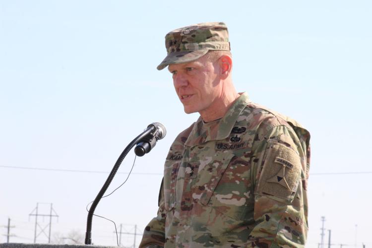 Kamper bids farewell to Hood | News | forthoodsentinel.com