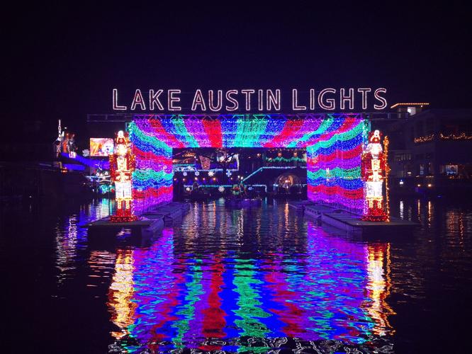 Lake Austin Lights up holidays | Living | forthoodsentinel.com