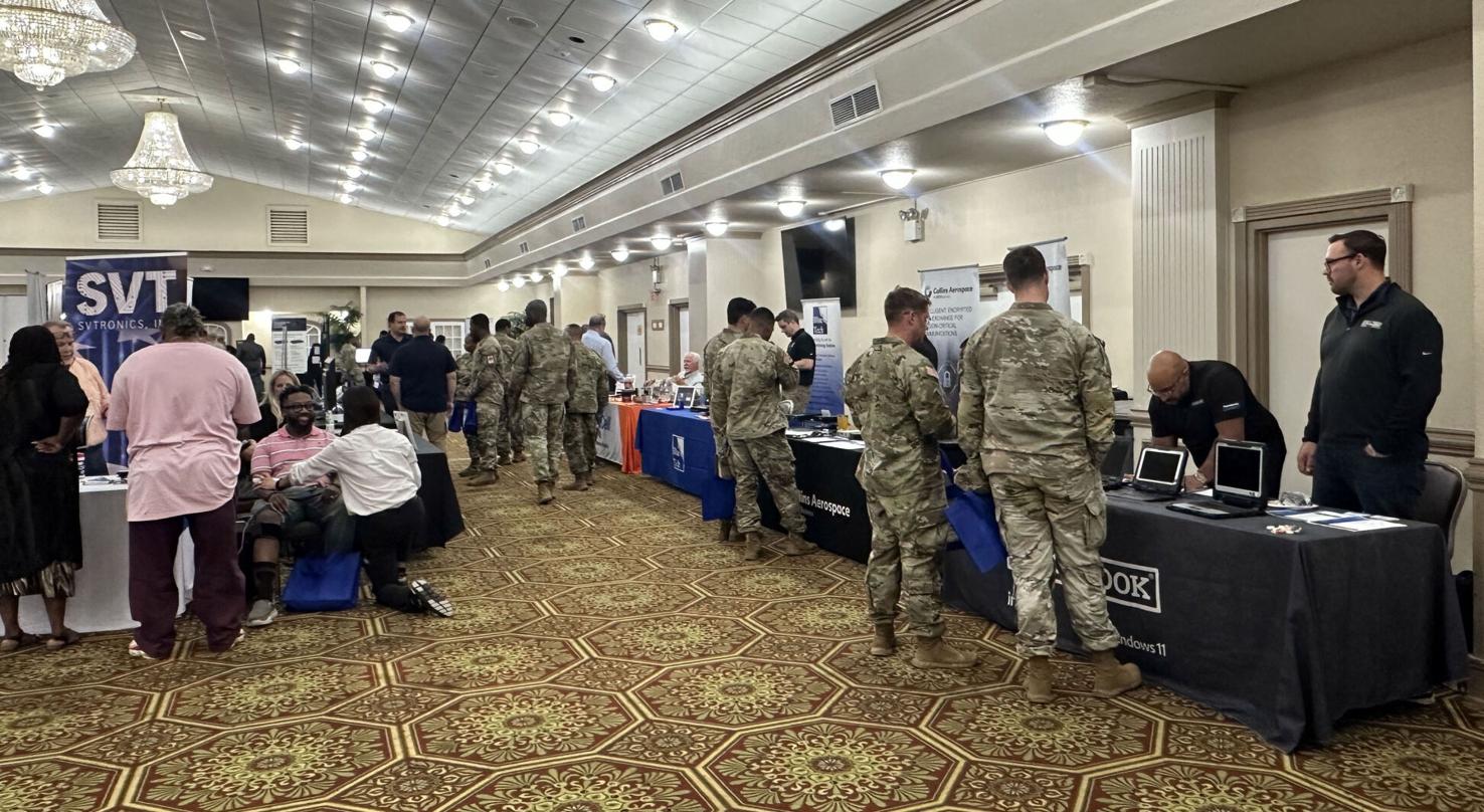 Soldiers, civilians explore modern inventions at Technology Expo ...