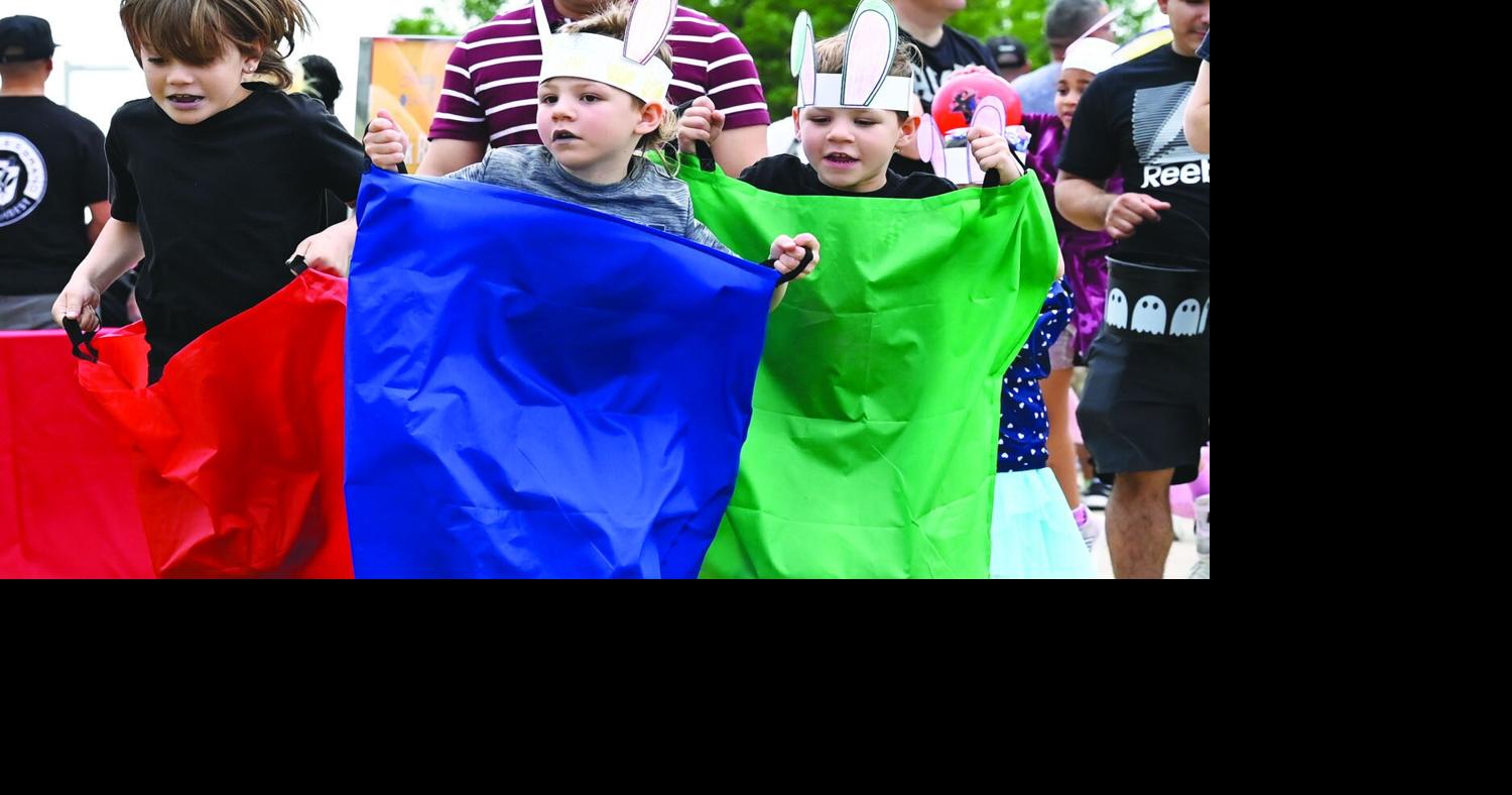 Families hop into Easter with AAFES event | Living | forthoodsentinel.com