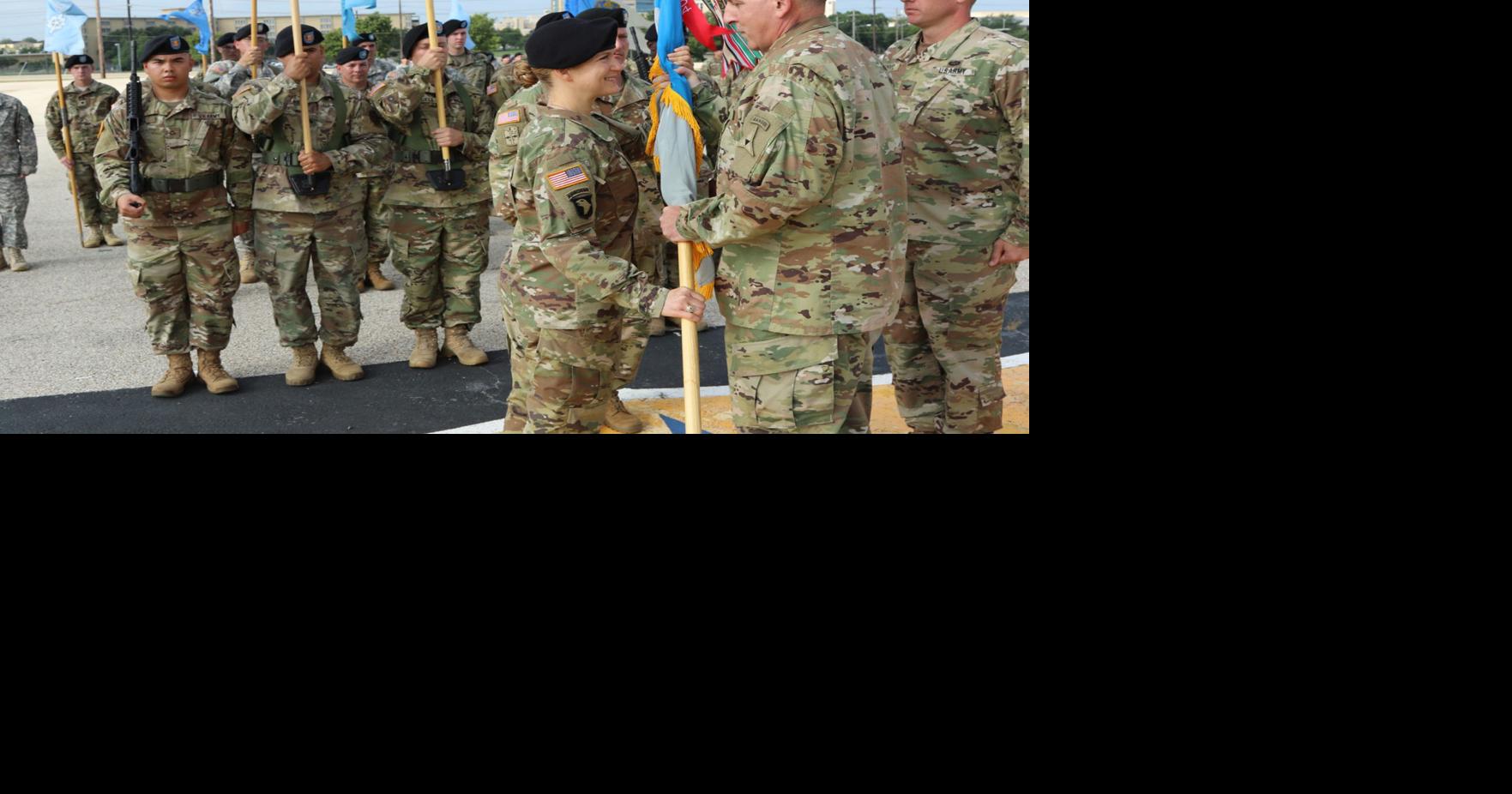 504th MI Bde changes command | News | forthoodsentinel.com