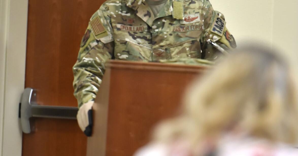 3rd ASOG hosts change of command | News | forthoodsentinel.com