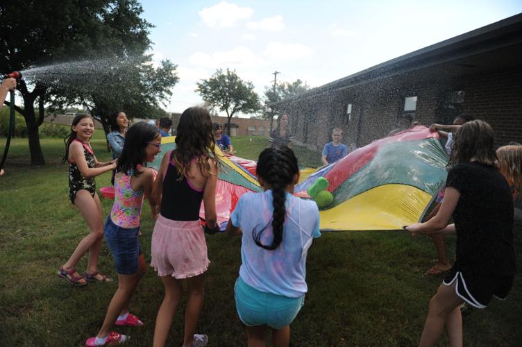 Kids go wild on safari during VBS | Living | forthoodsentinel.com
