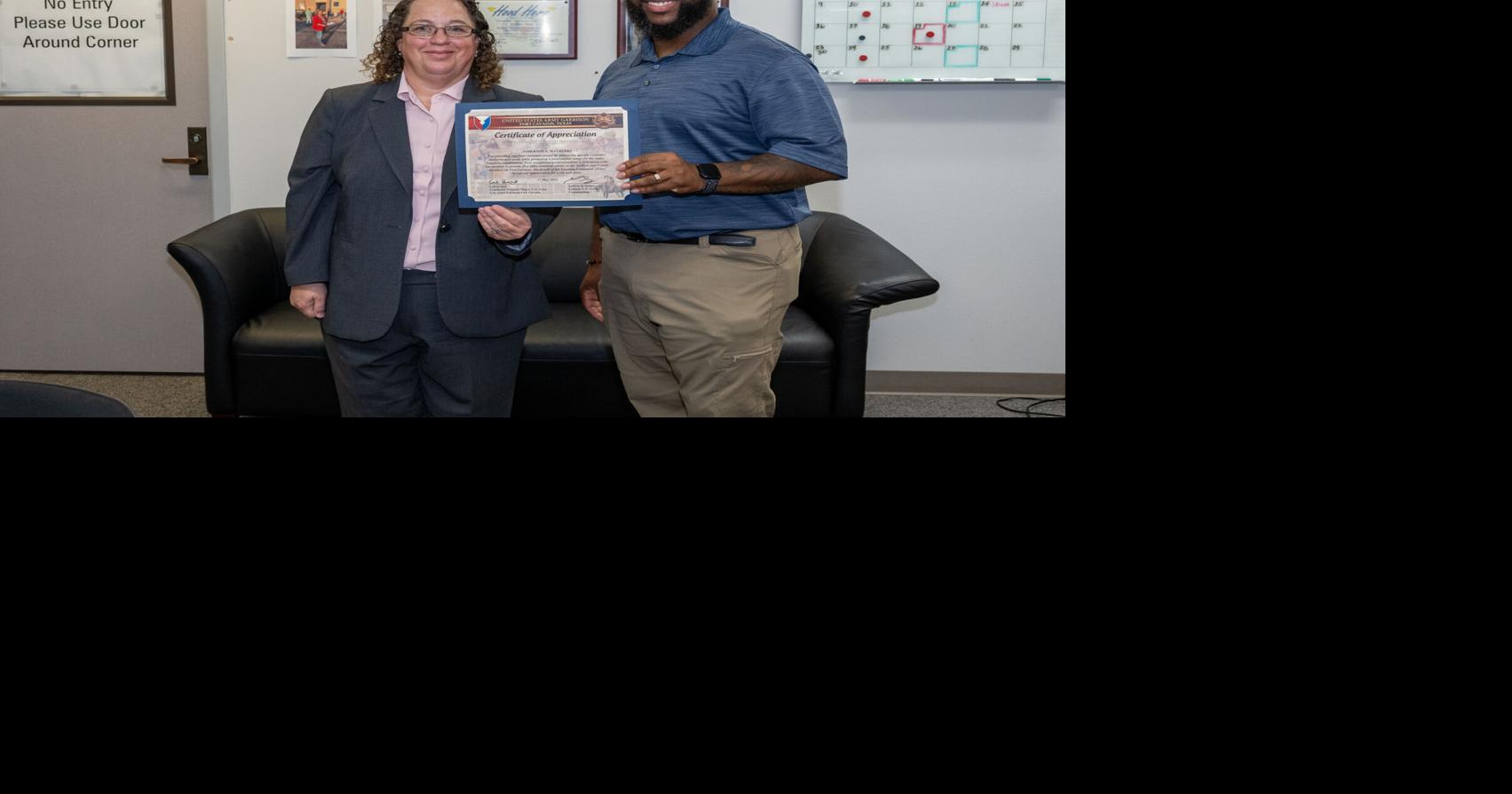 DGC presents civilians with ICE awards | | forthoodsentinel.com