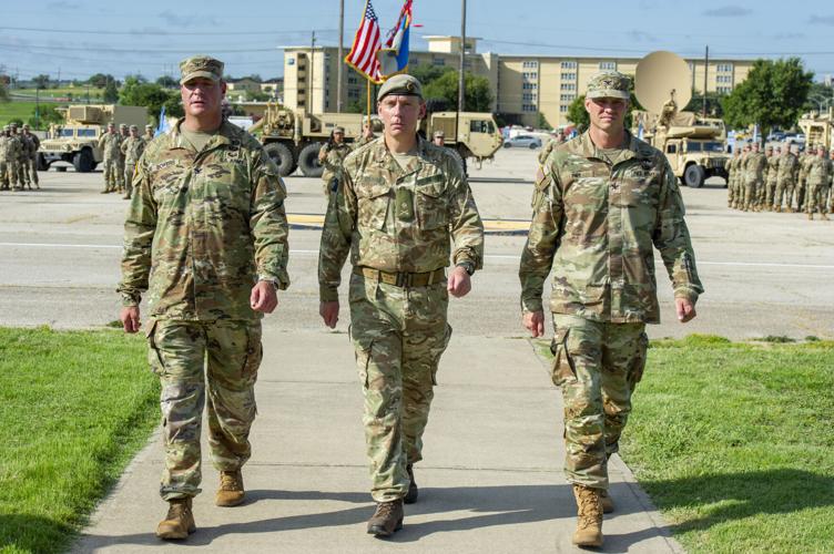 504th MI Bde welcomes new commander | News | forthoodsentinel.com