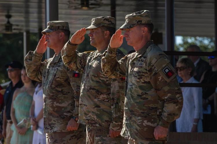 Div West welcomes new commander | News | forthoodsentinel.com