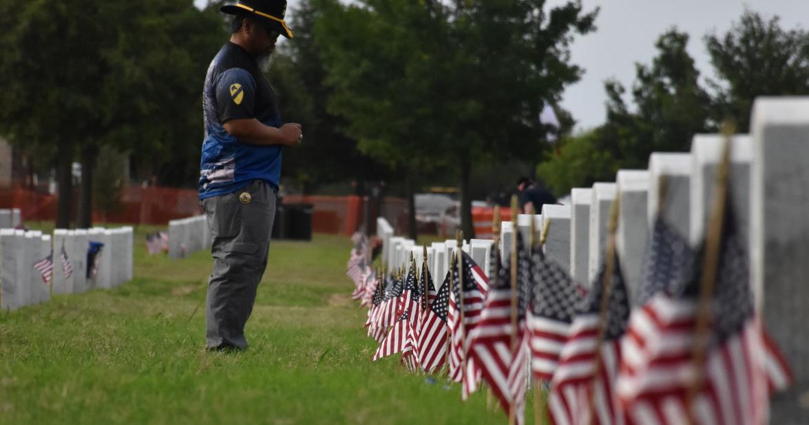 CenTex community honors fallen during ceremony at cemetery | News ...
