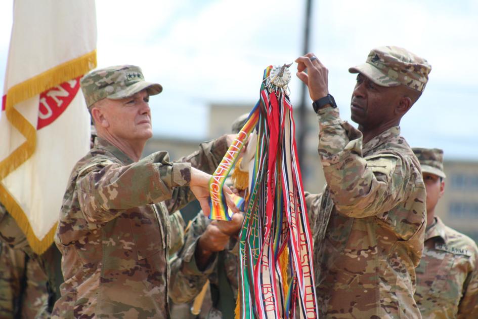 III Corps returns, uncases colors | News | forthoodsentinel.com