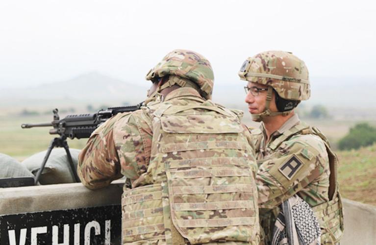Bayonet Soldiers train Red Bull Soldiers during MRE | News ...