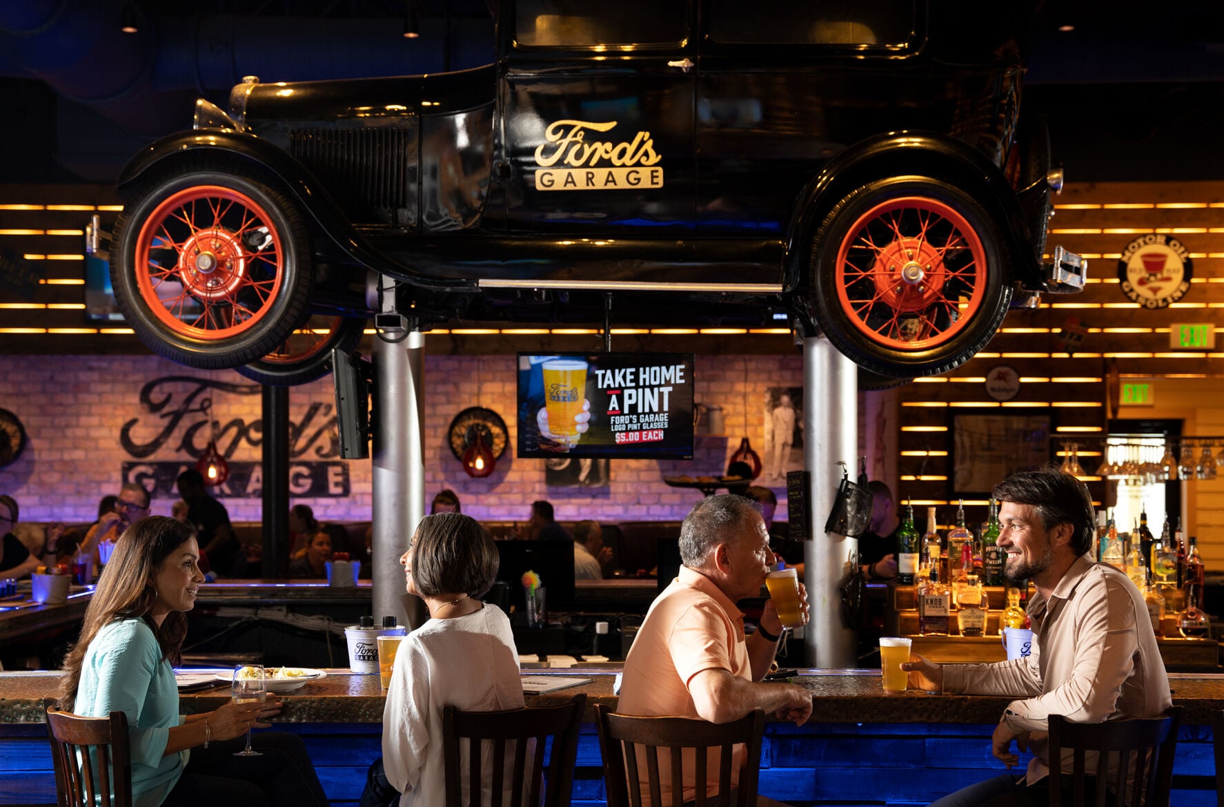 Sparkle Grooming and Chicken Salad Chick Sign Major Franchise Deals ...