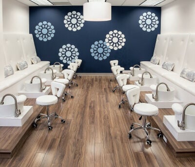 Frenchies quells novices’ pedi fears | Article Archive | franchisetimes.com