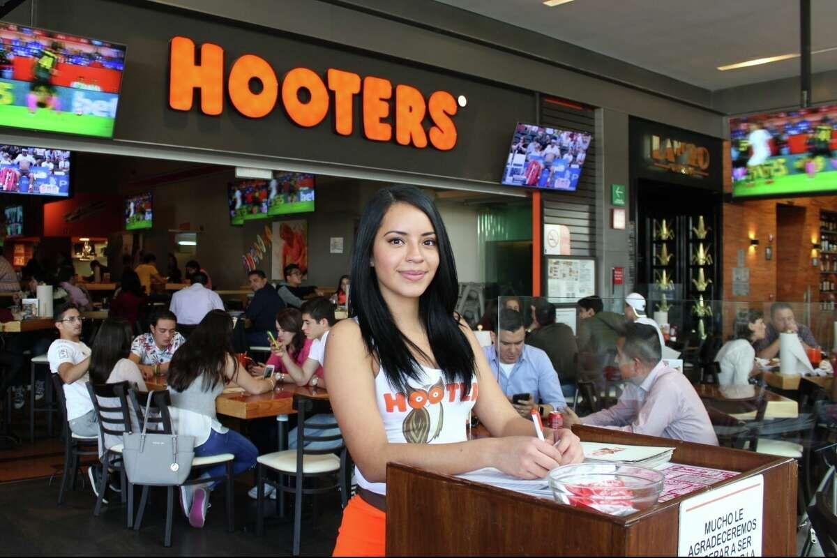 Hooters Soars to New Heights with Global Expansion - VF Franchise ...
